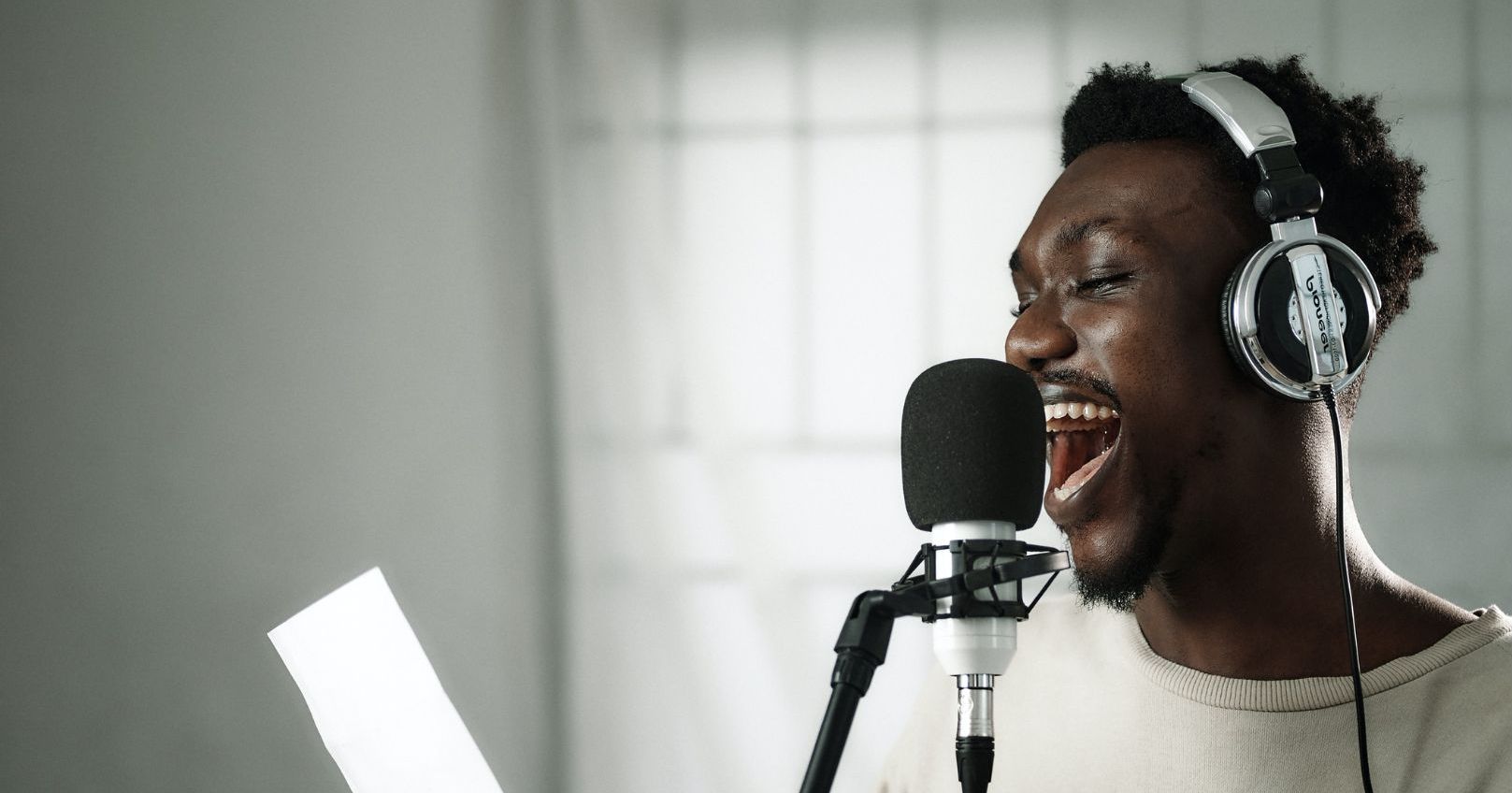 10 Steps to Set Up Recording Equipment for Optimal Sound