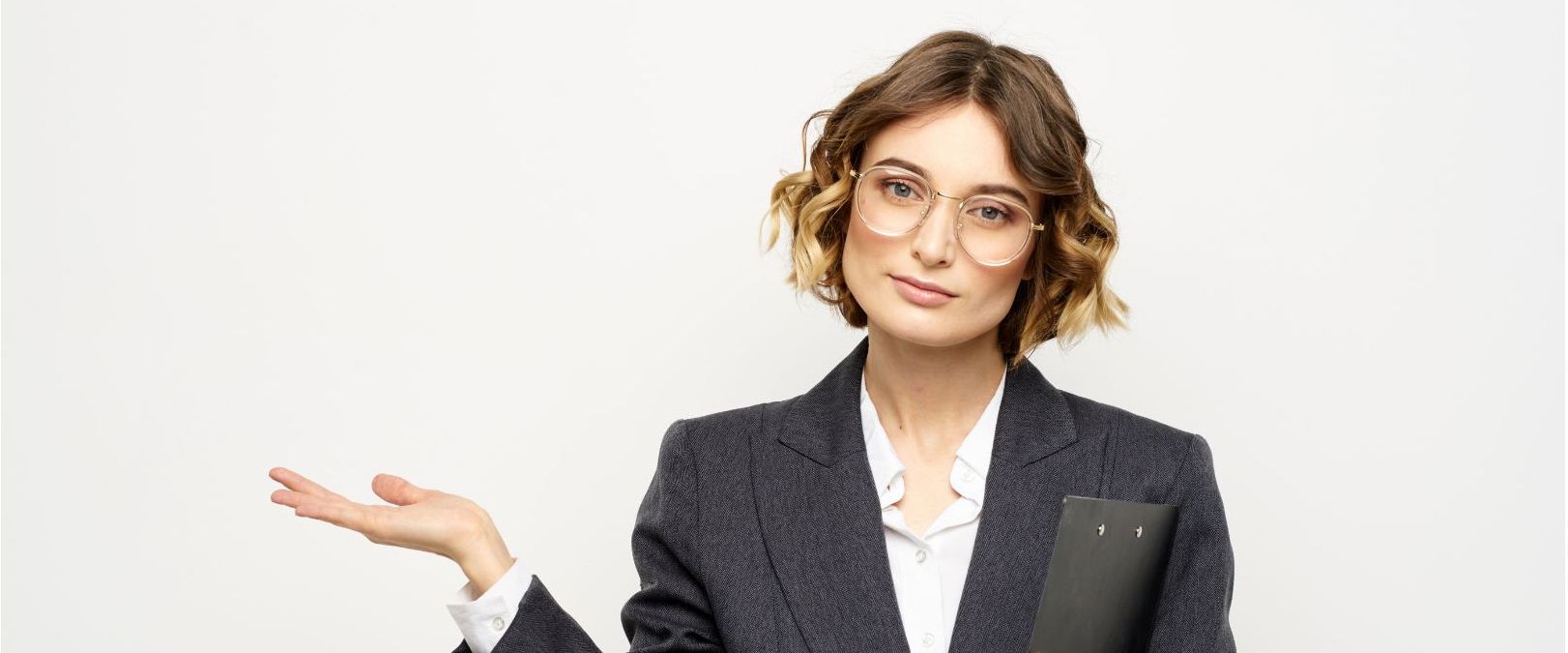 The Crucial Role of Body Language and Cues in Interviews The Crucial Role of Body Language and Cues in Interviews