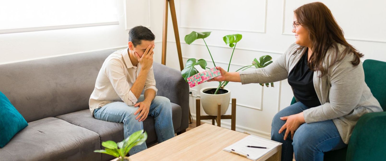 How to Handle Emotional Interviewees: Strategies and Tips